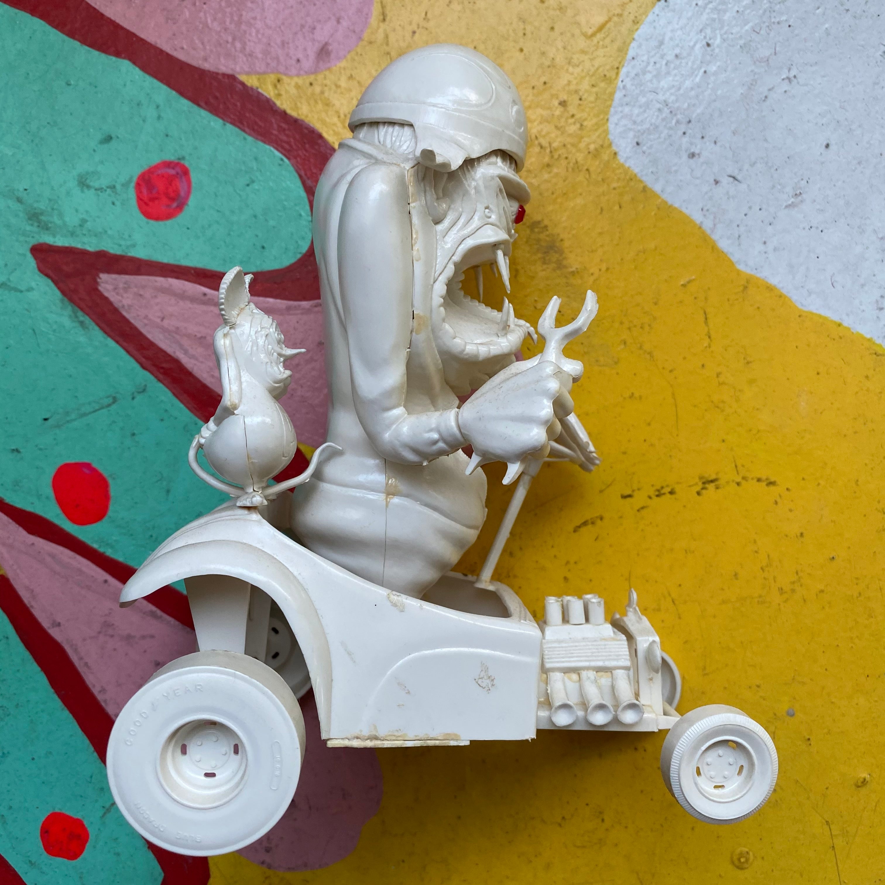1960s Revell “Big Daddy Roth” Assembled Drag Nut Model – VACATION SF